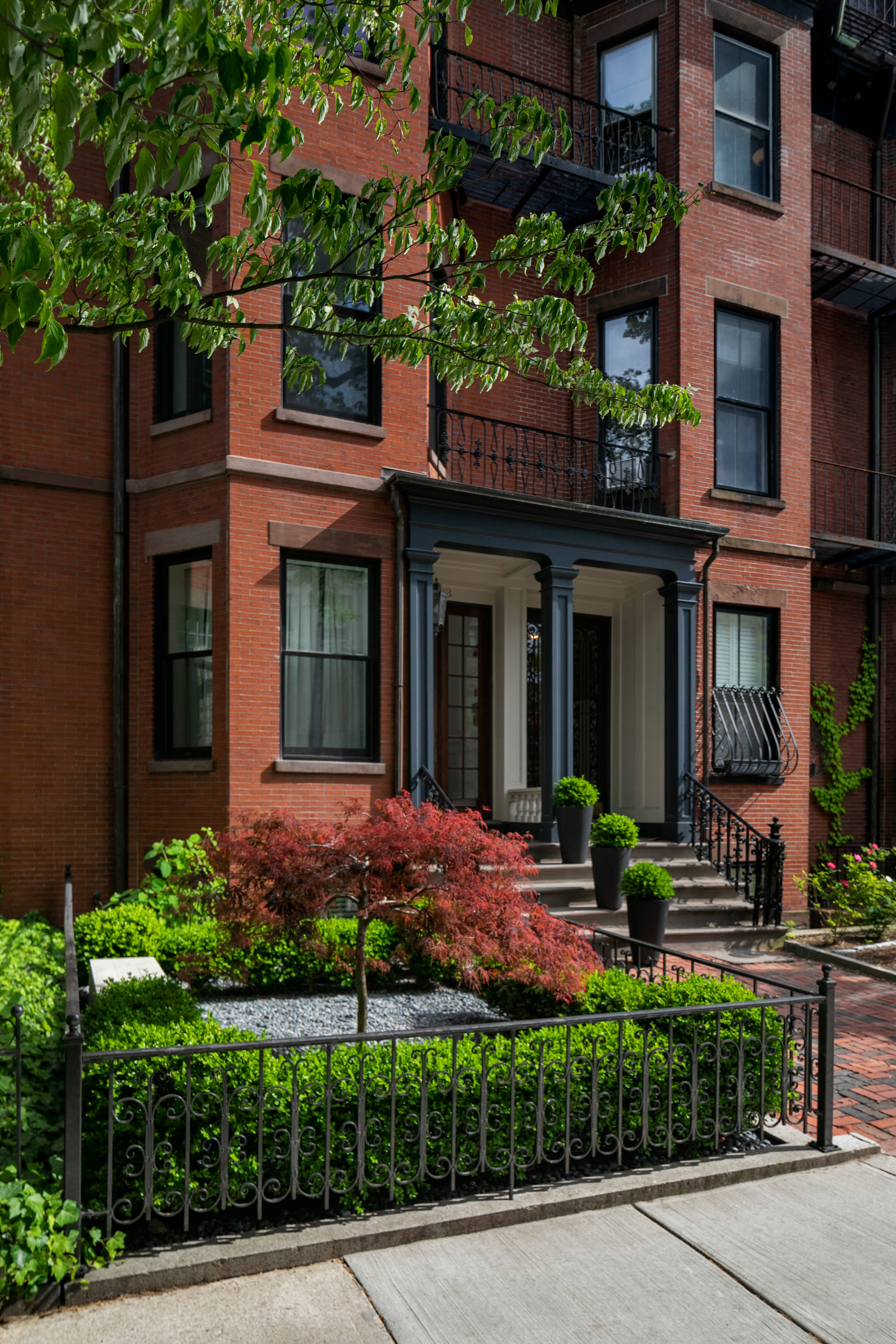 Urban Entry Courtyards - Offshoots